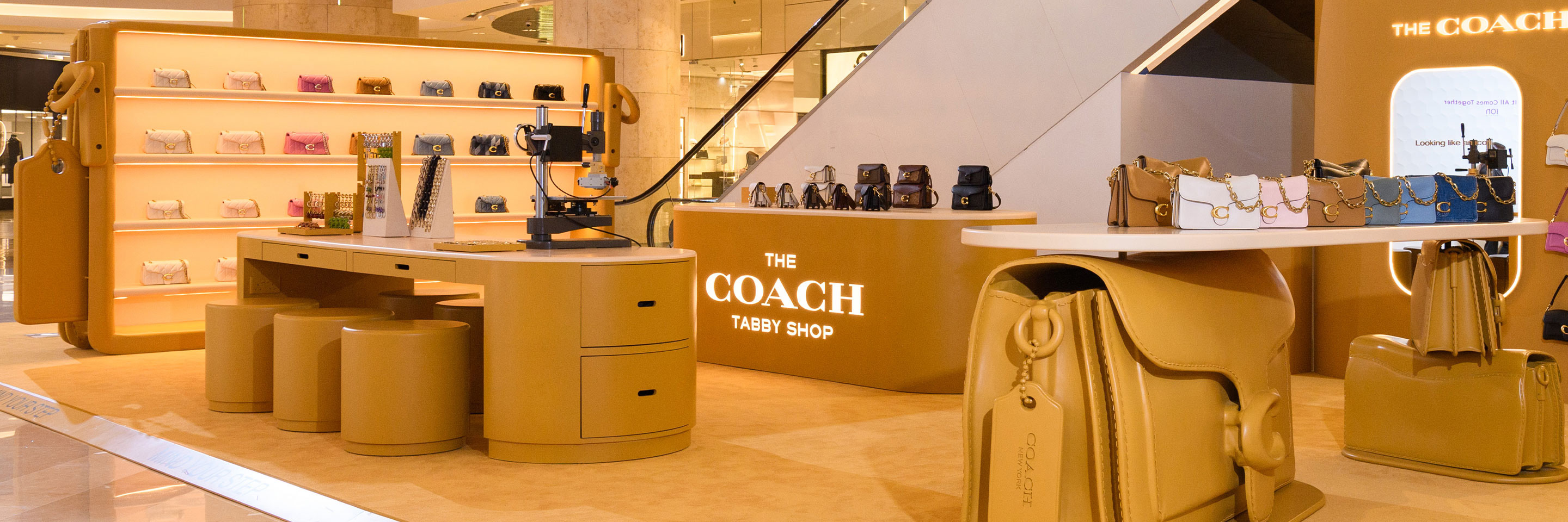 THE COACH TABBY SHOP POP UP